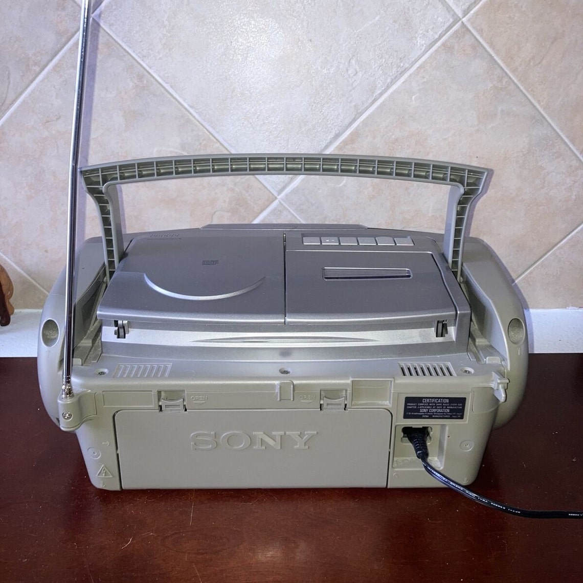Vintage Sony Portable CD Player AM-FM Radio Cassette Boombox Cfd-v17 ...