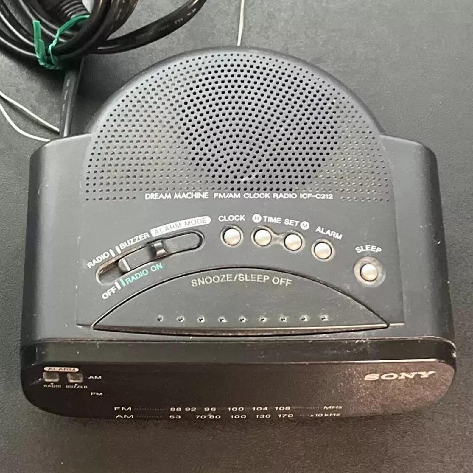 Sony ICF-C212 Dream Machine AM/FM Alarm Clock Radio, Battery Backup ...
