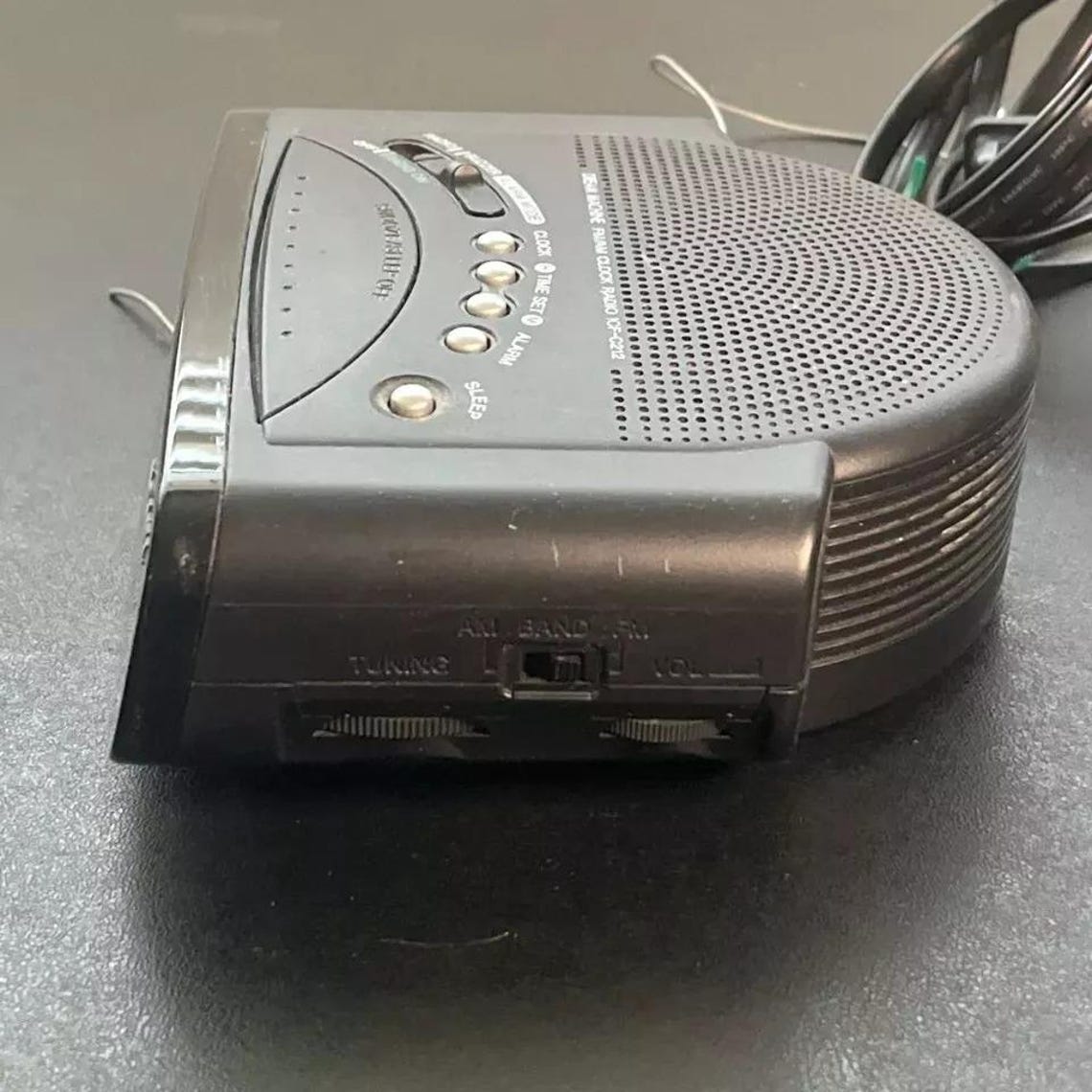 Sony ICF-C212 Dream Machine AM/FM Alarm Clock Radio, Battery Backup ...