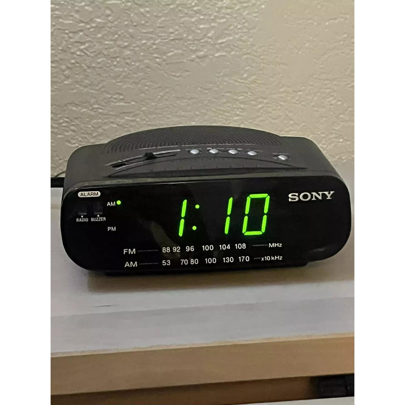 Sony ICF-C212 Dream Machine AM/FM Alarm Clock Radio, Battery Backup ...