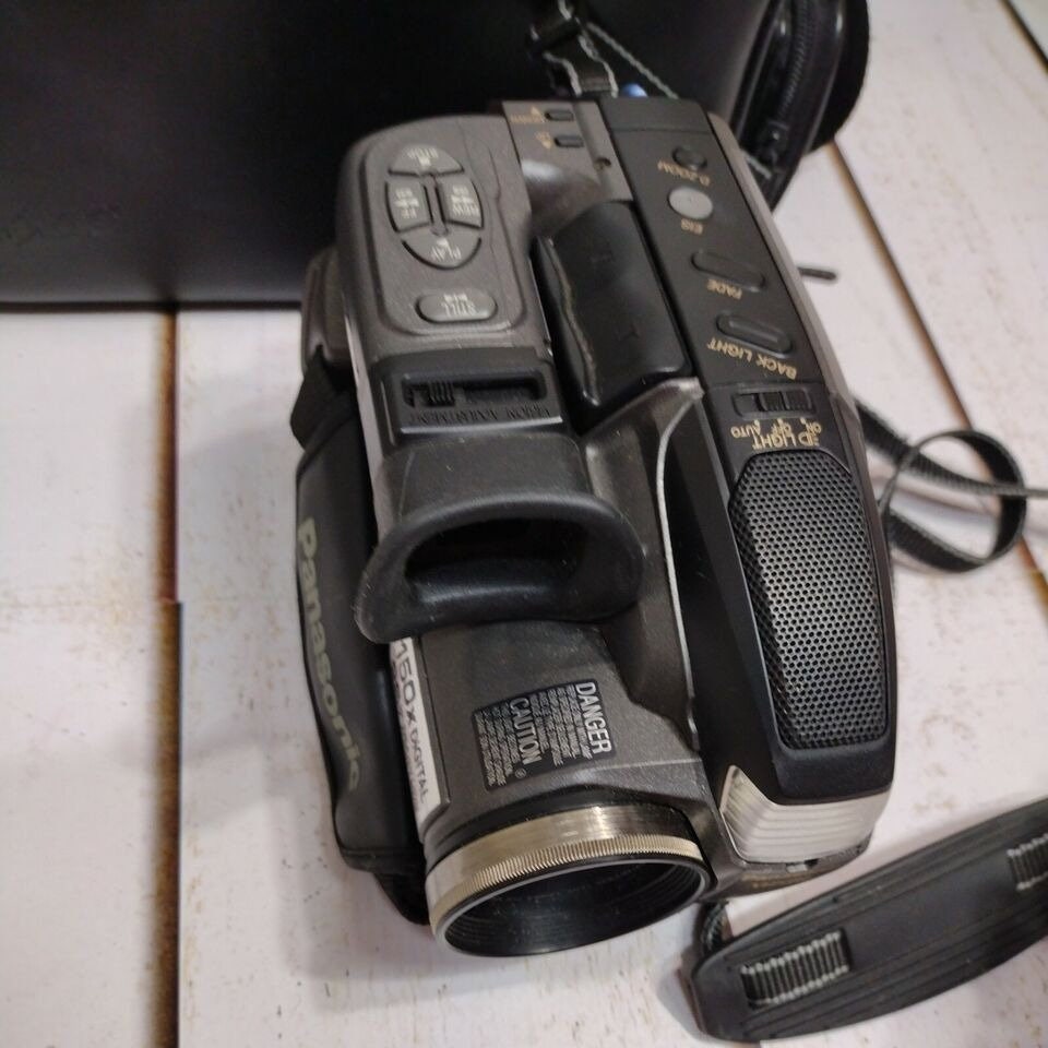 Panasonic PV-D209D Palmcorder VHS-C 150x Digital Zoom Video Camera - Etsy