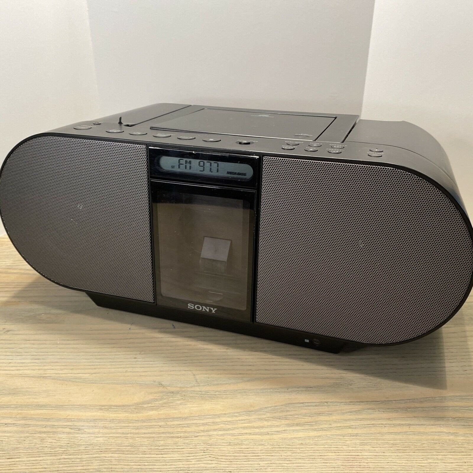 Sony Zs-s4ip for Ipod & iPhone Portable Boombox CD Radio Audio System ...