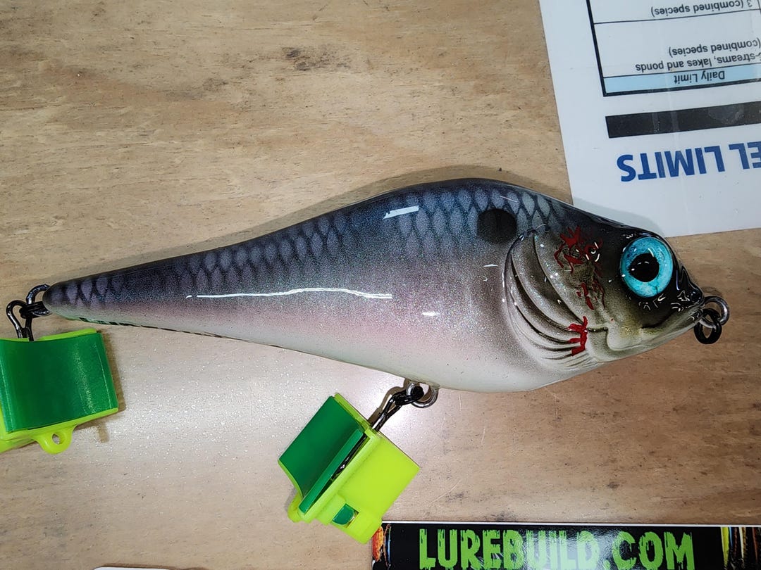 6"" Custom Big Lipless in Blood Shad - Etsy