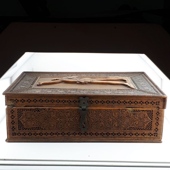 Antique Handcarved Wooden Box, Human Figured, Handmad… - Gem