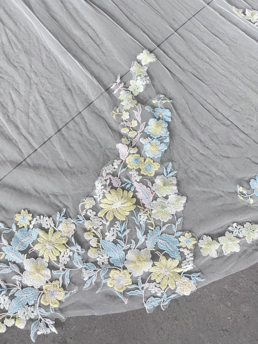 Colorful Veil Blue Yellow Bridal Veil With Flowers Unique Lace Wedding ...