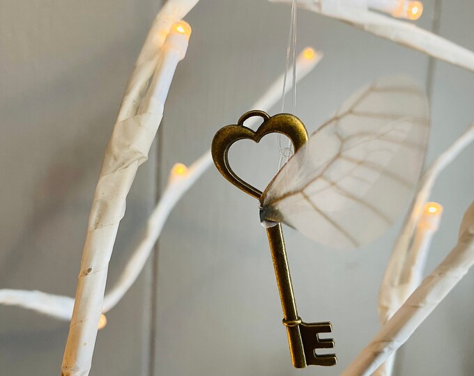 Large Flying Keys Antique Bronze, Unique and Handmade Beautiful Set ...