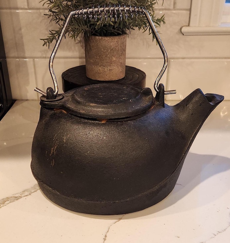 Vintage Cast Iron Kettle - Etsy