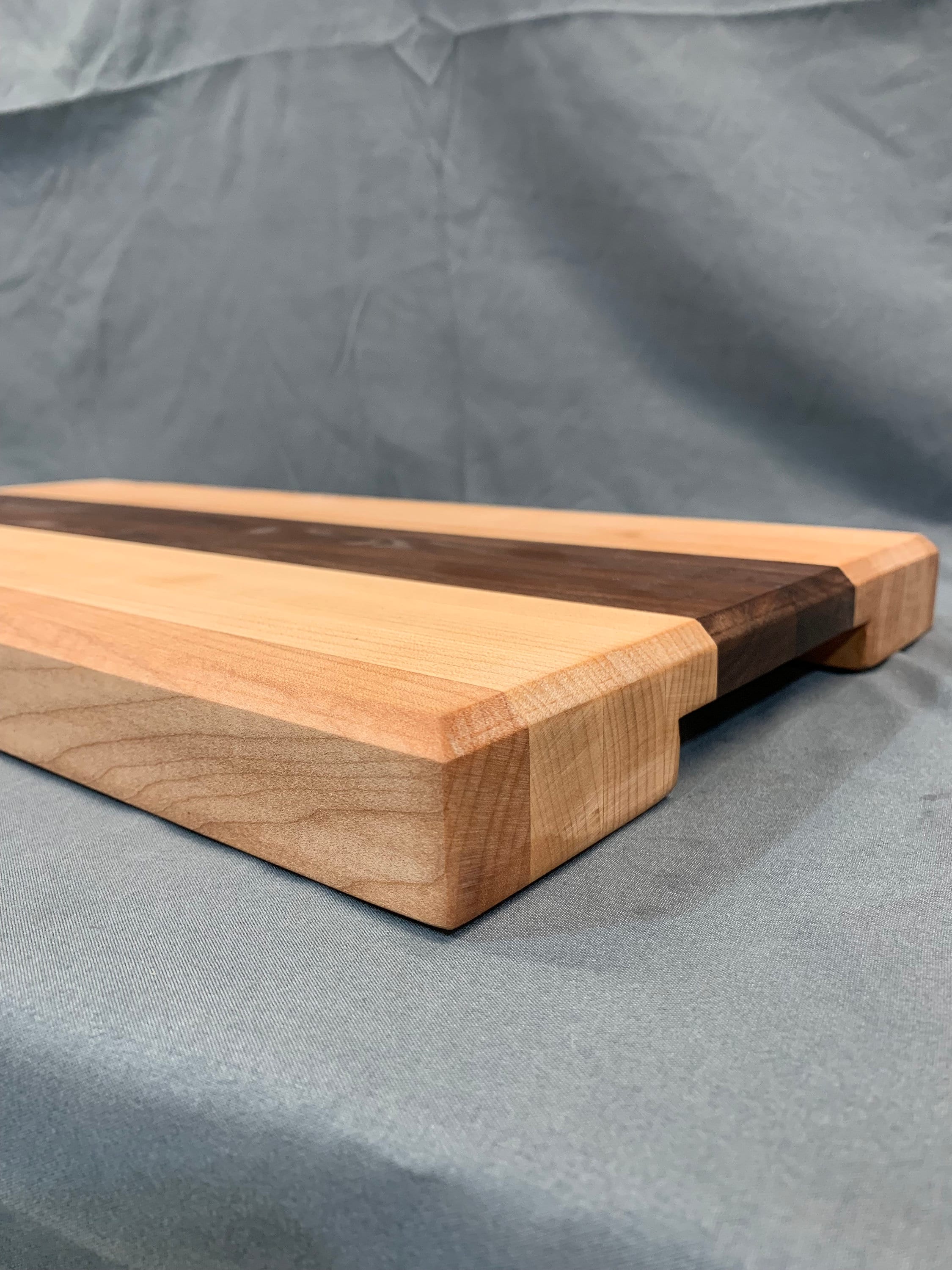 Edge Grain Butcher Block Board W/ Feet and Chamfered Corners - Etsy