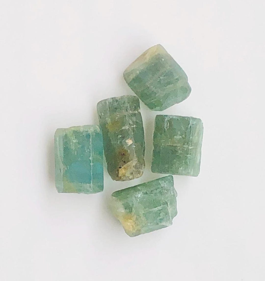 Pierre brute brute, émeraude naturelle, 57,80 carats, pierre précieuse ...