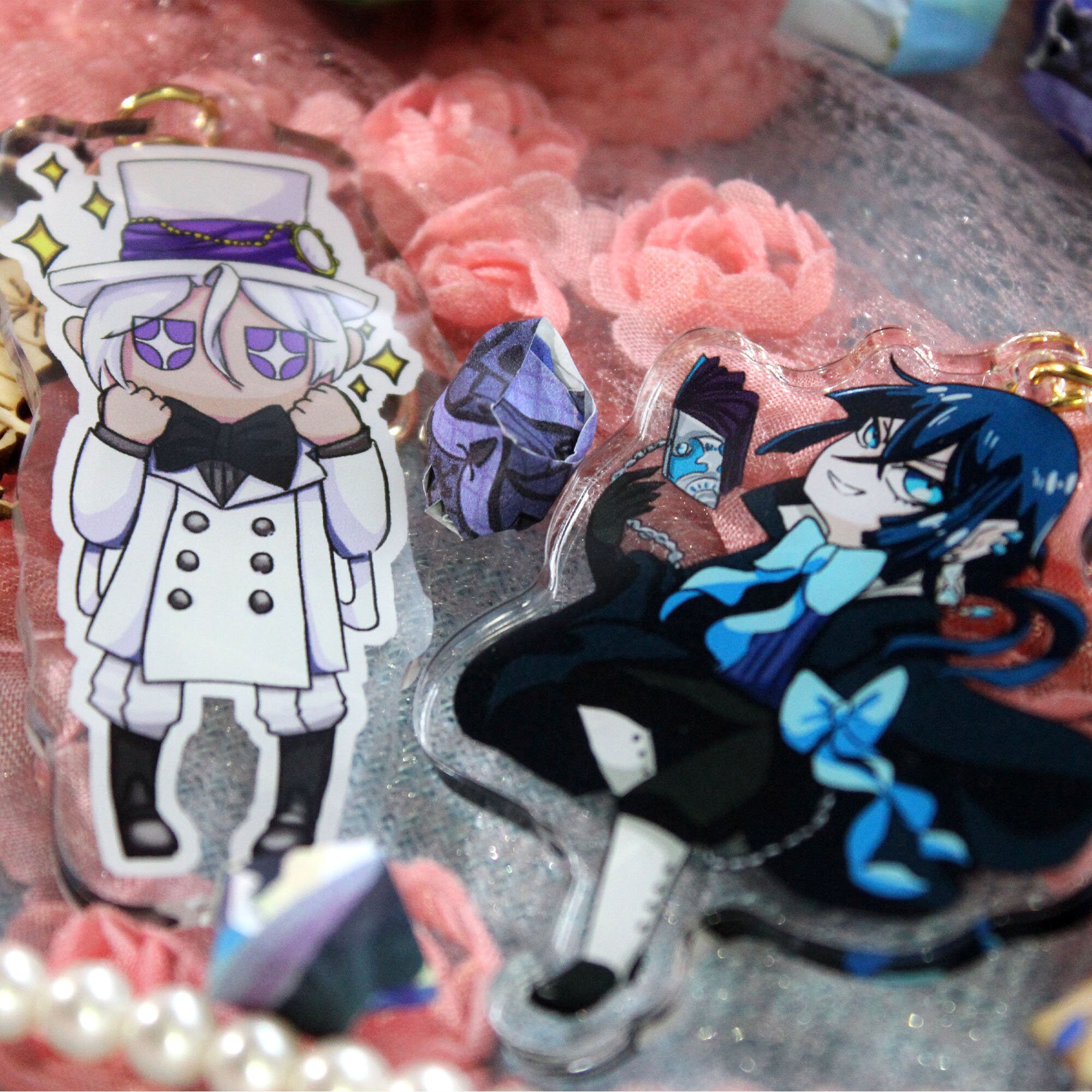 Vanitas No Carte Keychains - Etsy