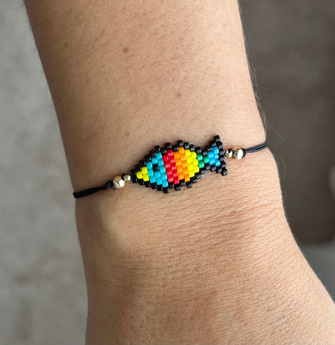 Fish Bracelet, Tiny Rainbow Miyuki Beaded Bracelets, Dainty Animal ...