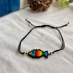 Fish Bracelet, Tiny Rainbow Miyuki Beaded Bracelets, Dainty Animal ...
