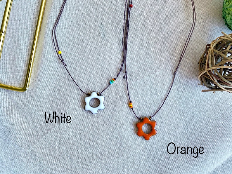 Fidget Jewelry Necklace, Tiny Daisy Ceramic Pendant Gift for Women ...