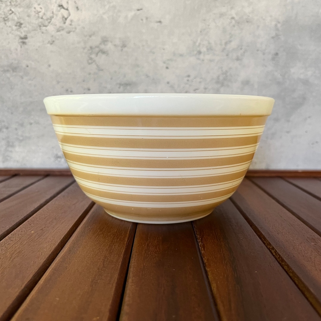 Vintage Pyrex Sandalwood Rainbow Stripe 402 Mixing Bowl 1 1/2 Qt. - Etsy