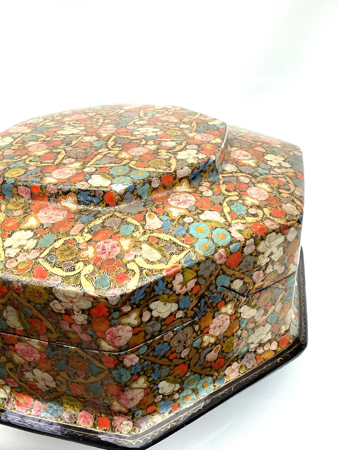 Large Mid 20th Century Indian Handcrafted Artdeco Lacquer Box. D.26cm ...