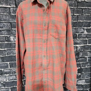 Life Can Be Amazing When You're the Right Kind of Weird Flannel Shirt ...