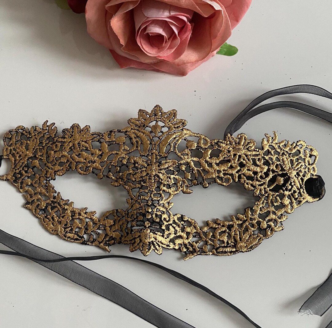 GOLD Luxurious MASQUERADE Lace Eye Mask Veil Mask Masquerade Party ...
