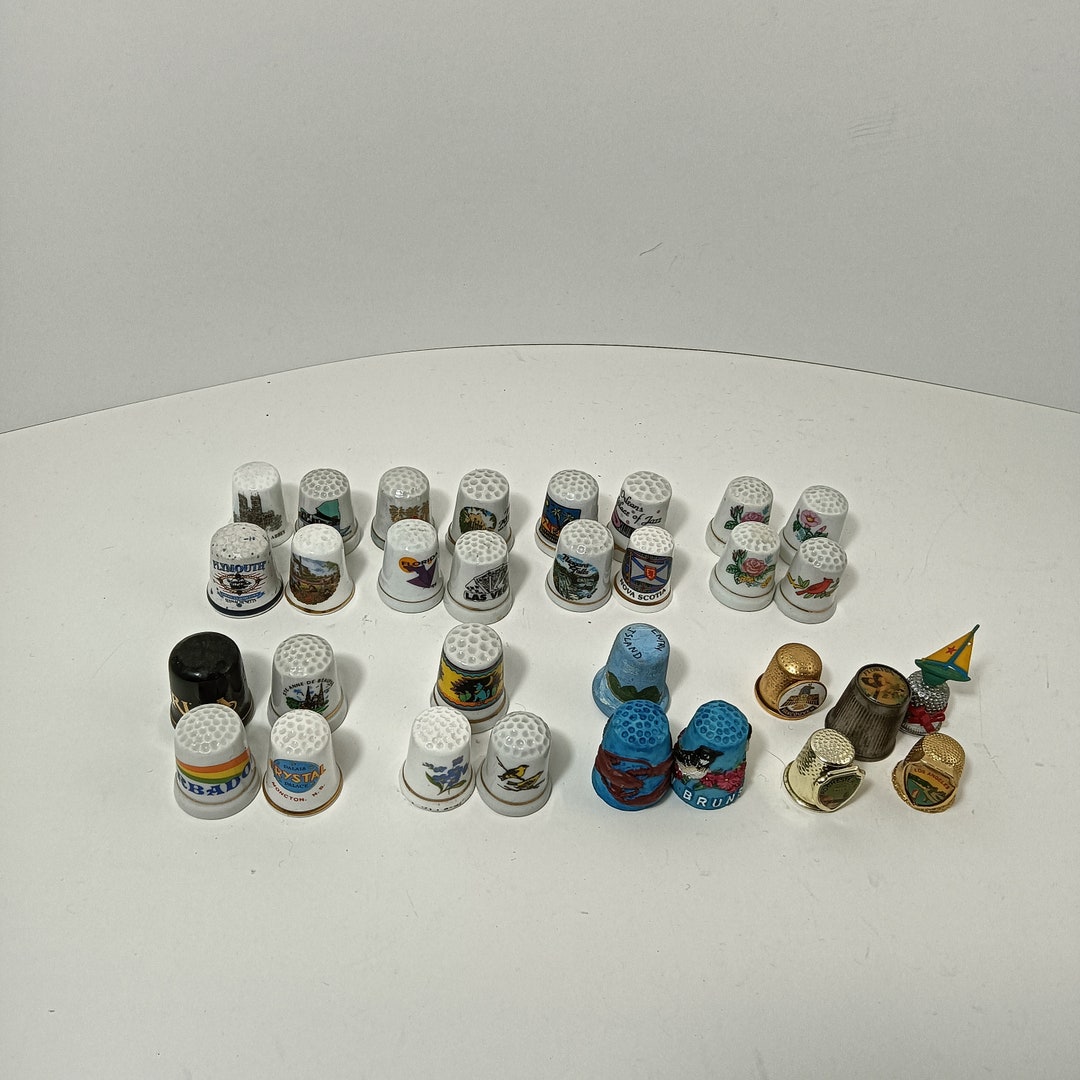 Vintage Collection: 31 Pcs Ceramic/pottery/ Metal Thimbles - Travel ...