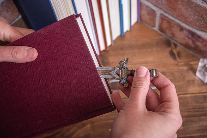 3D Printed Sword Bookmark: Fantasy Katana, Spartan, Medieval Gift - Etsy