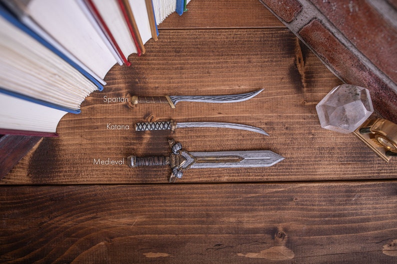 3D Printed Sword Bookmark: Fantasy Katana, Spartan, Medieval Gift - Etsy