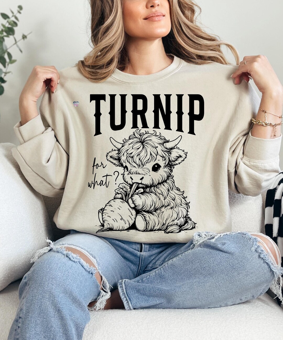 Turnip for What Highland Cow PNG Cute Baby Cow Eating Turnip Graphic ...