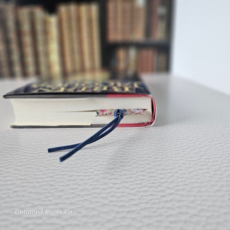 Tulip Leather Bookmark, Hand Cut Printed Cork on Genuine Leather - Etsy