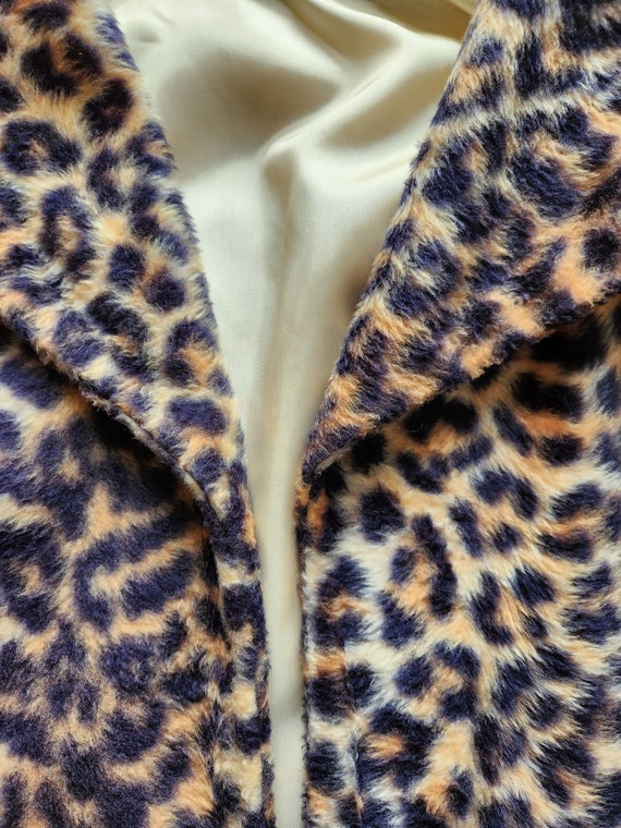 60's Plush Leopard Print Capelet - Gem