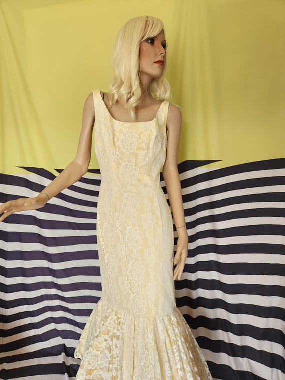 50’s Yellow and White Lace Bombshell Mermaid Gown - Gem