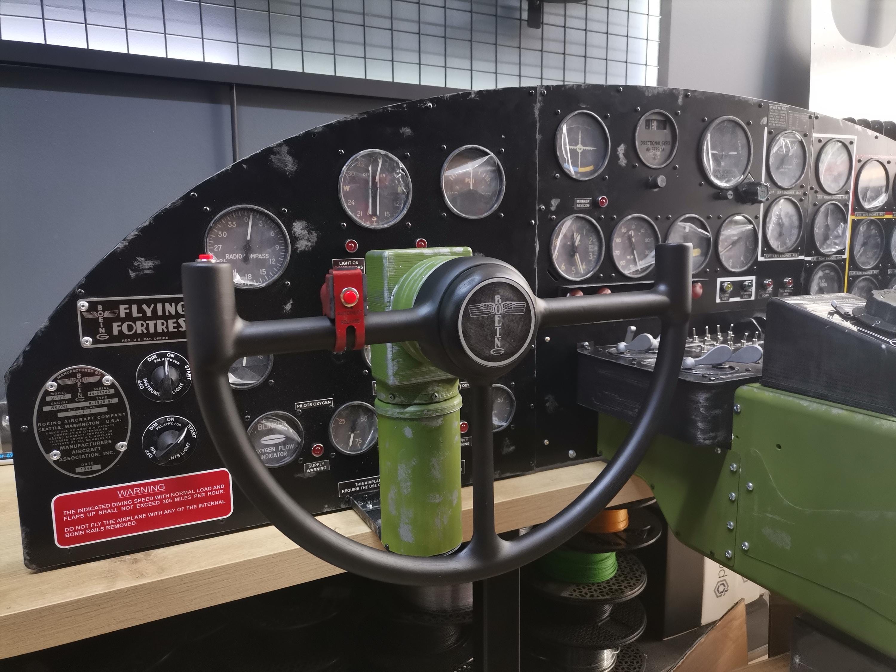 1/1 Scale Boeing B-17 Flying Fortress Instruments Panel and Throttle ...