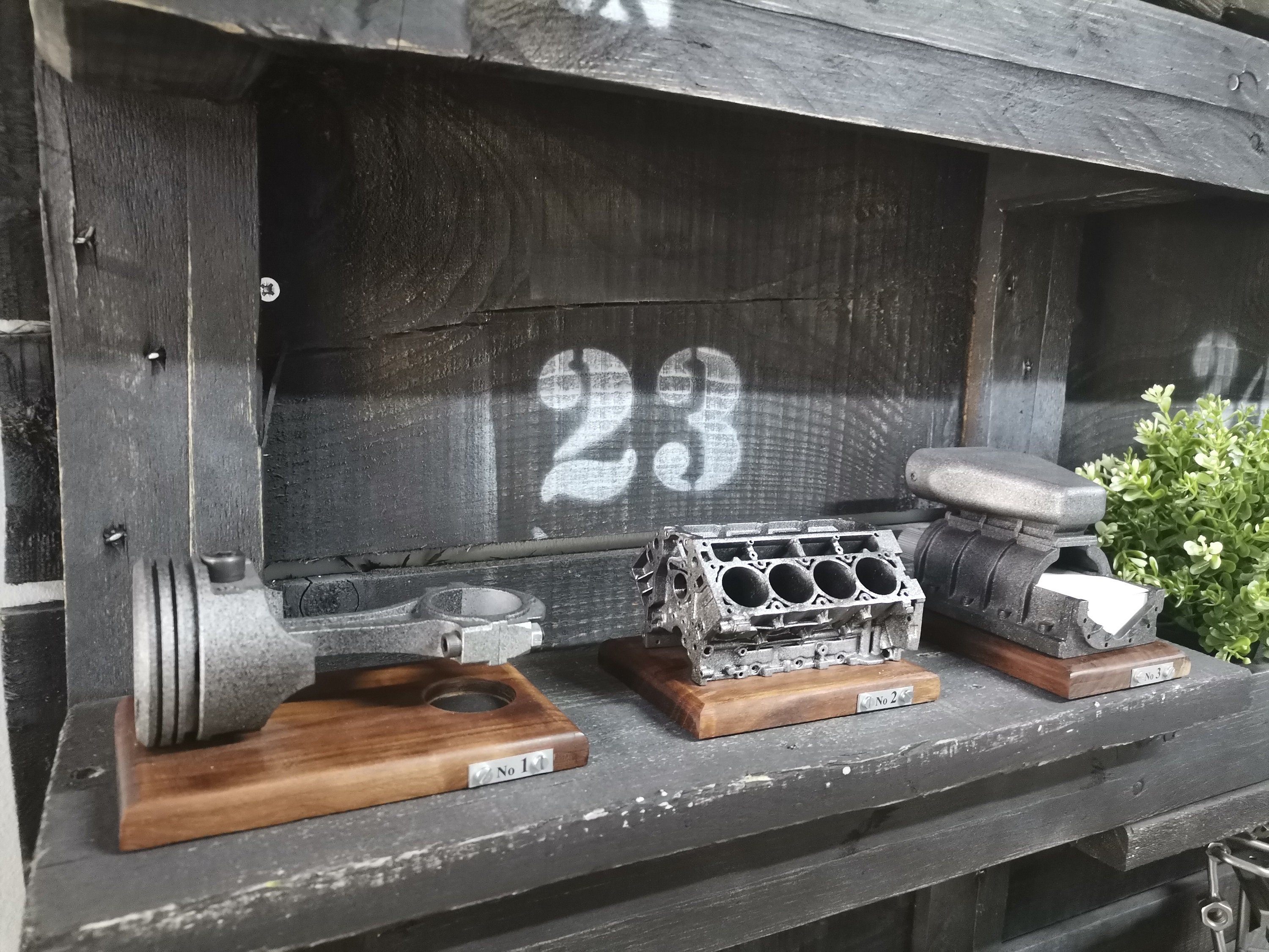 Engineer Gift Men's Gift Engineering Mechanical Desktop Object Cars ...