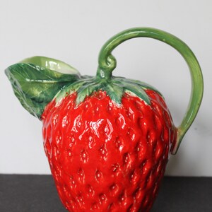 Vintage Strawberry Pitcher. Hand Painted, Made in Italy, Mint Condition ...