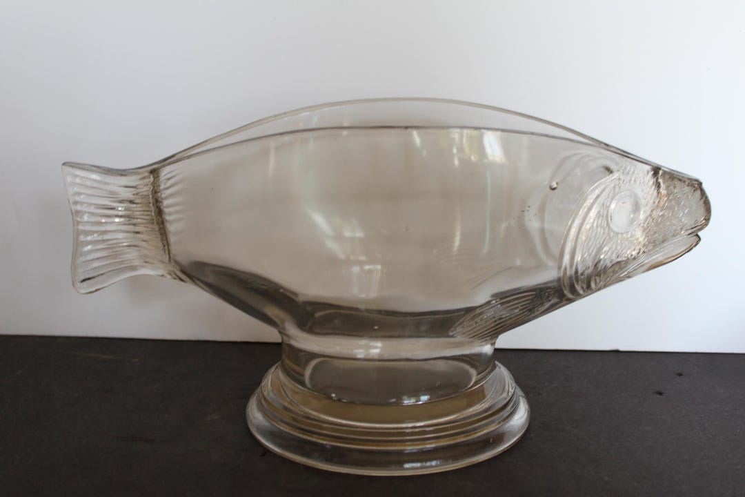 Vintage L E Smith Clear Glass Fish Bowl. Shaped Like Fish, Unique, Cute ...