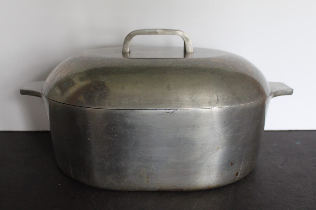 Vintage Large Aluminum Roasting Pan With Insert. Made in Korea ...