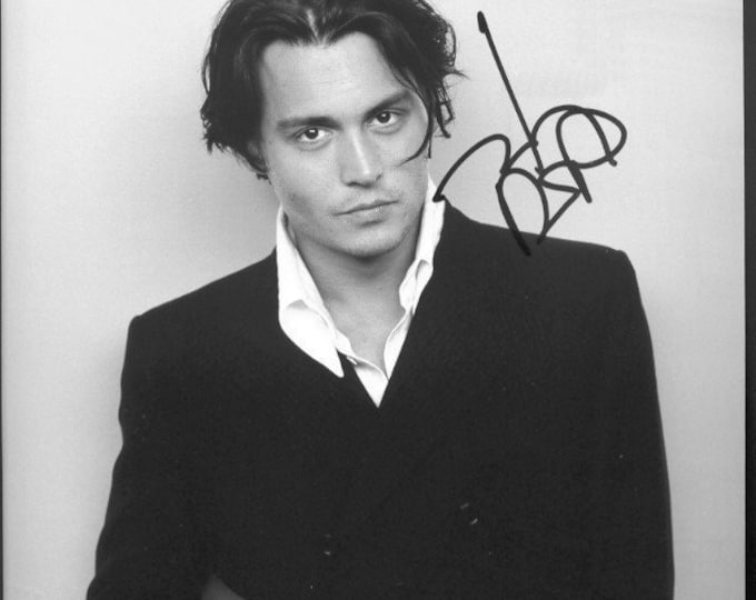 Johnny Depp, Tim Burton, Anne Hathaway Autographed 5x7 Movie Poster ...