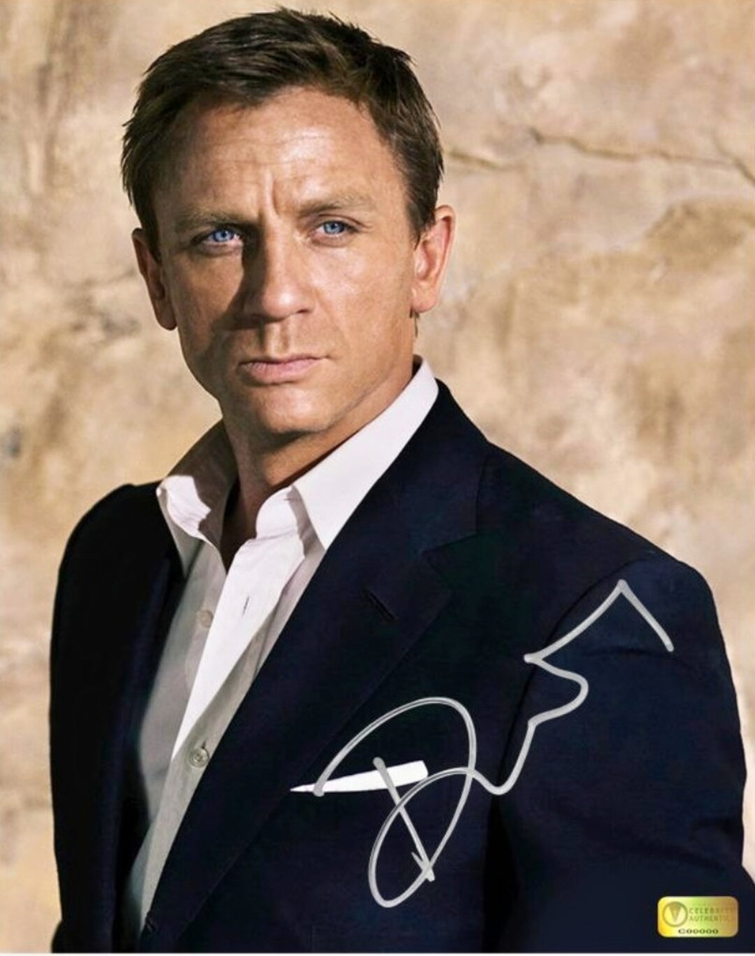 James Bond Daniel Craig Skyfall Autograph Reprint Photo LOOK Signed ...
