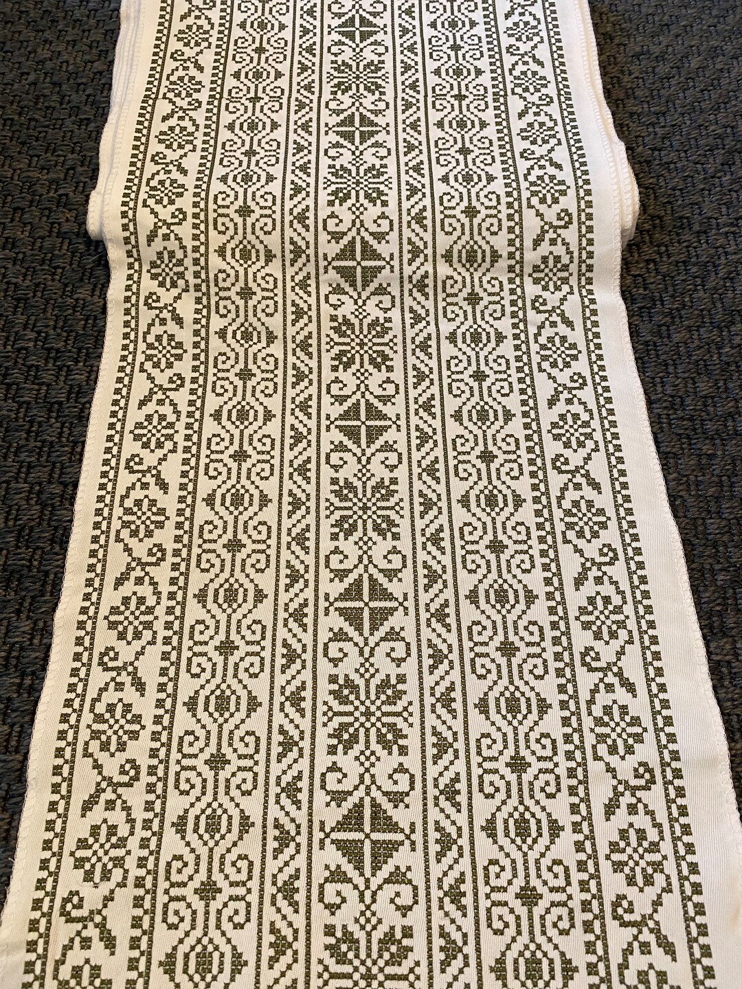 Authentic Jordanian/palestinian Tatreez Embroidery, Olive Green/white ...