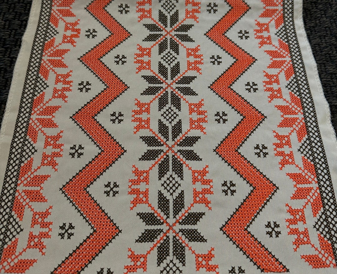 Jordanian Palestinian Tatreez Embroidery Fabric, Lighter Red/black ...