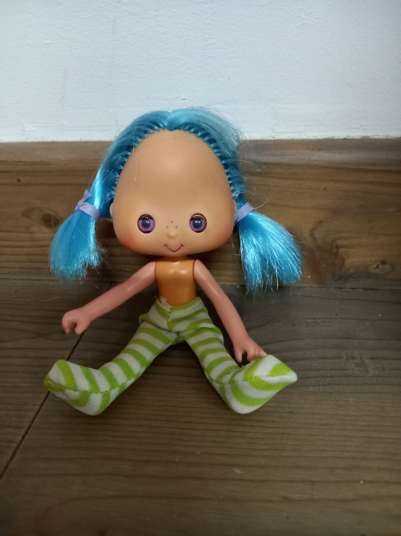 Strawberry Shortcake Sweet Sleeper - Charlottes With Strawberry ...