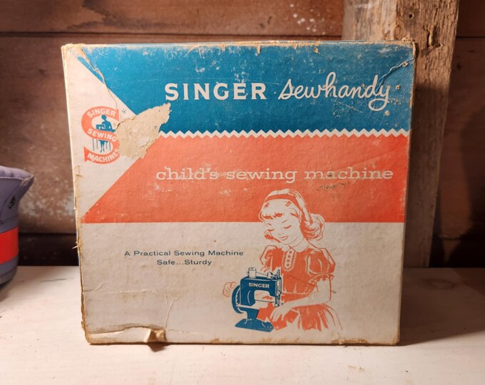 Singer Sewhandy Model 20 Childs Sewing Machine Beige Hand Crank Toy ...
