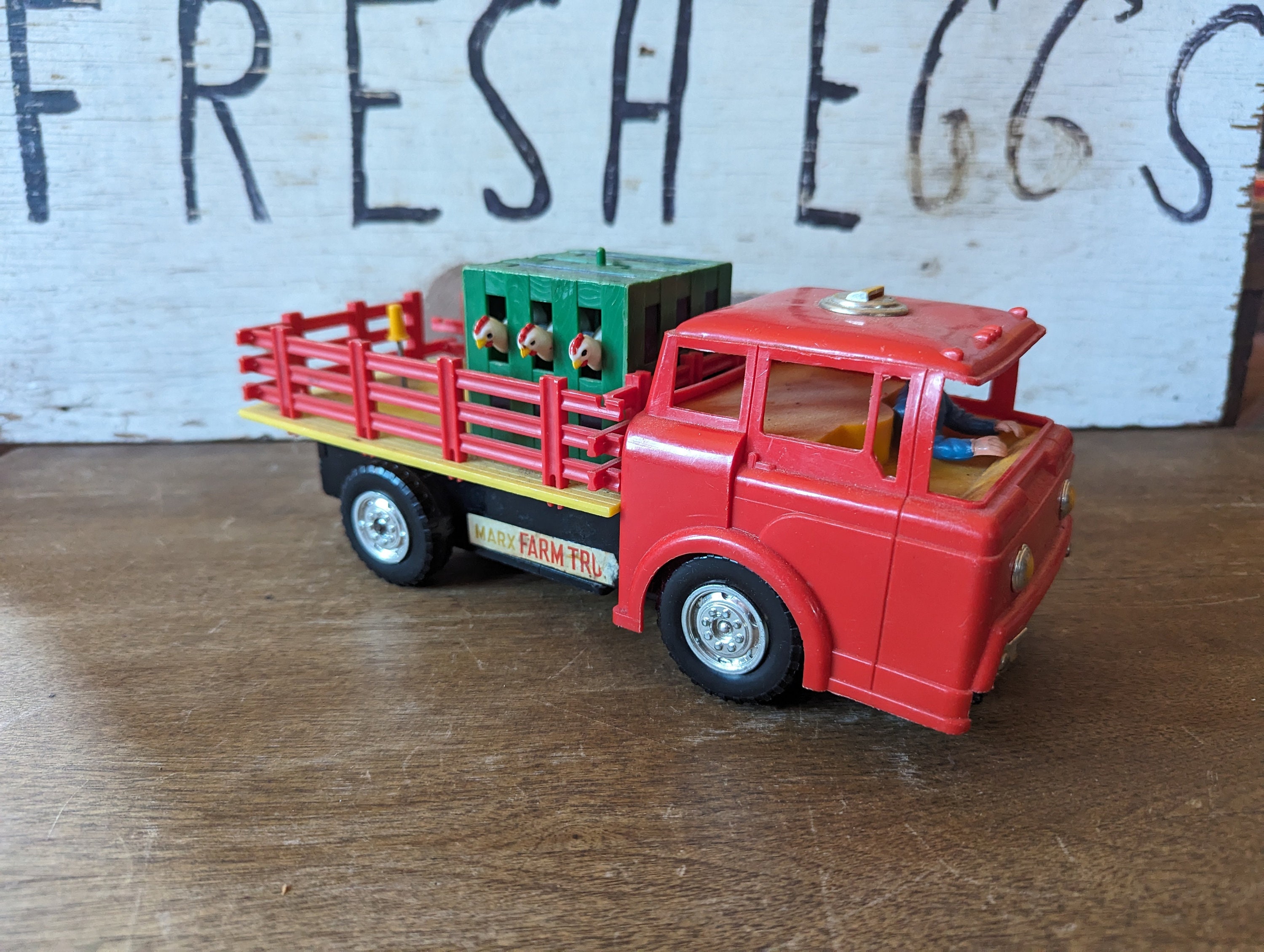 Marx Farm Truck Chickens Bump and Go Truck Battery Operated 1960s - Etsy UK