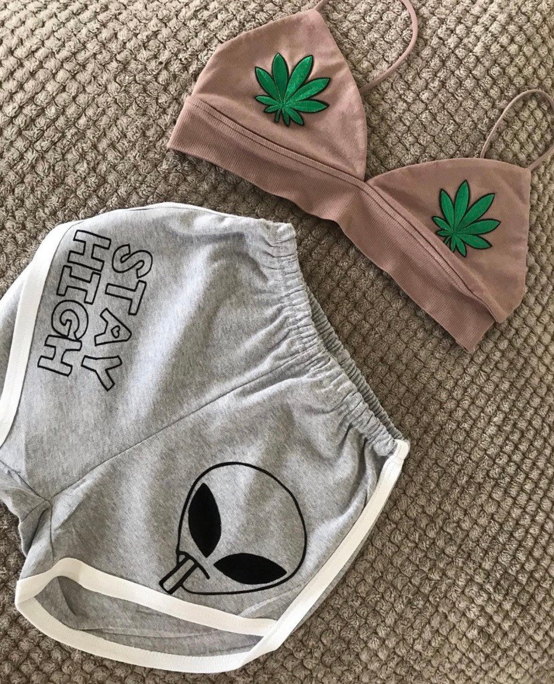 Alien 420 Stoner Casual Comfy Shorts - Etsy