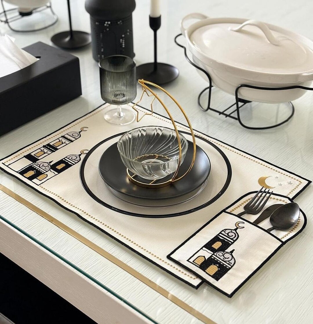 Ramadan Table Decor Set 6 Placemats and Napkins With Islamic Embroidery ...
