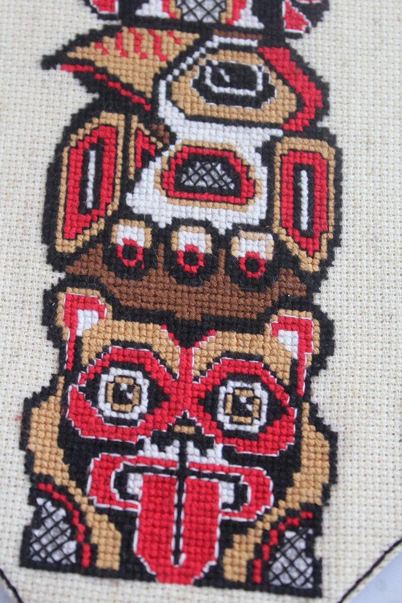 Haida Family Totem Pole Cross Stitch Pattern First Nation - Etsy UK