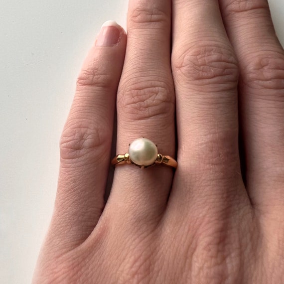 Solitaire Pearl Ring - Gem