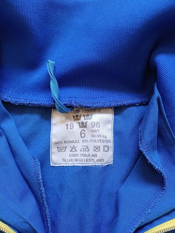 Vintage Swedish national team track top - Gem