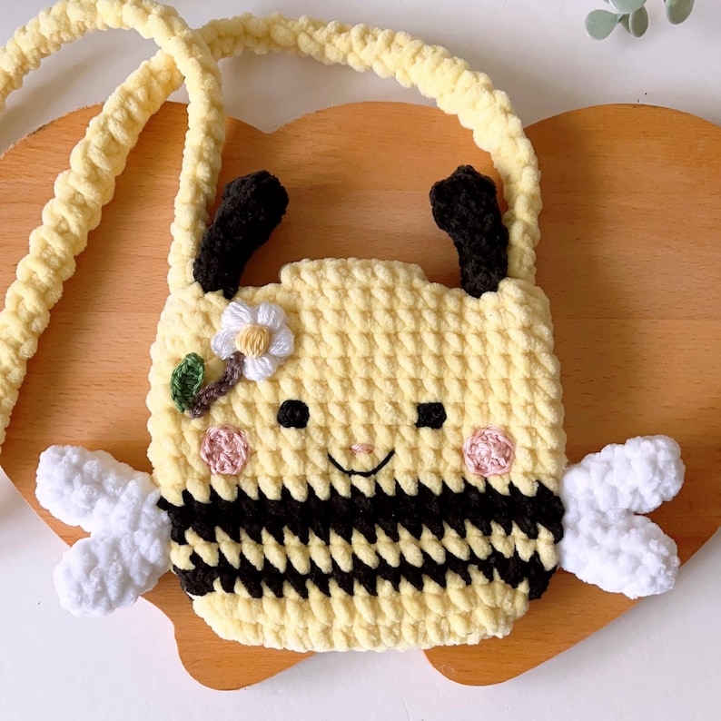 Crochet Bee Bag Pattern for Kids - Handmade Crossbody Bag PDF - Etsy