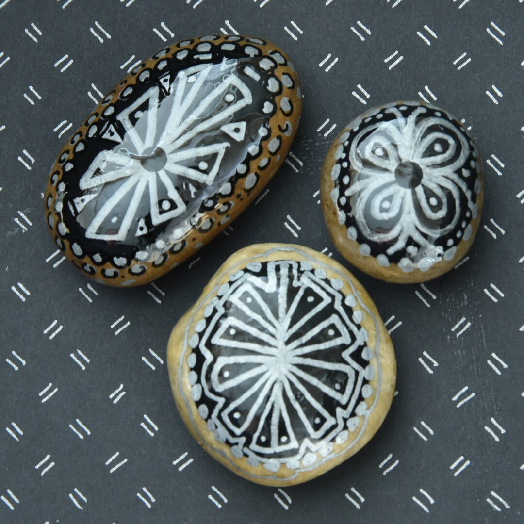 BLACK AND SILVER Painted Rocks! Modern Burst-type Hand-painted Designs ...