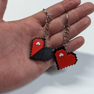 8 Bit Full and 1/2 Heart 3D Printed Keychain - Etsy