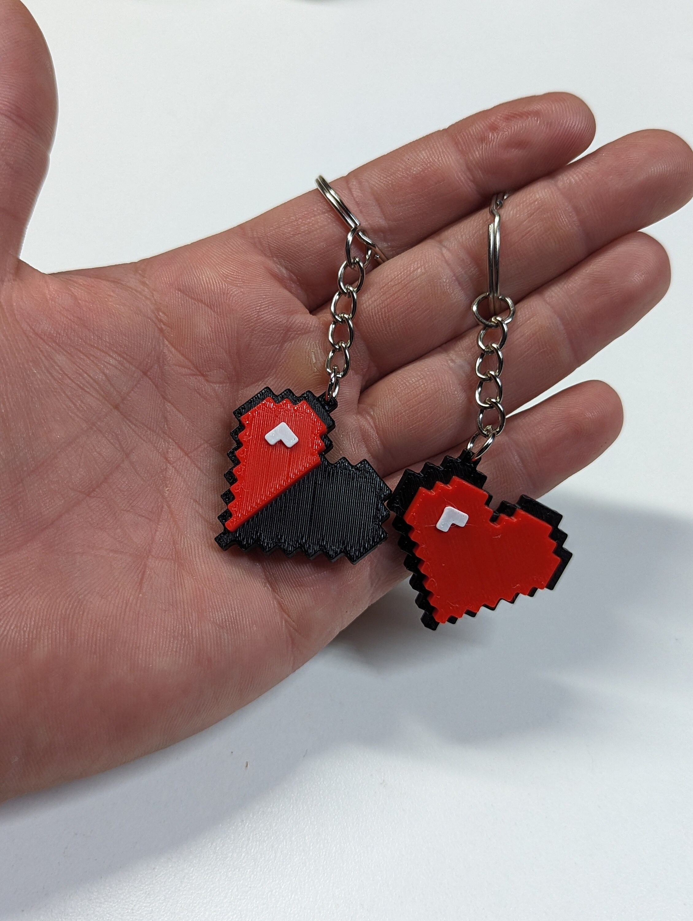 8 Bit Full and 1/2 Heart 3D Printed Keychain - Etsy