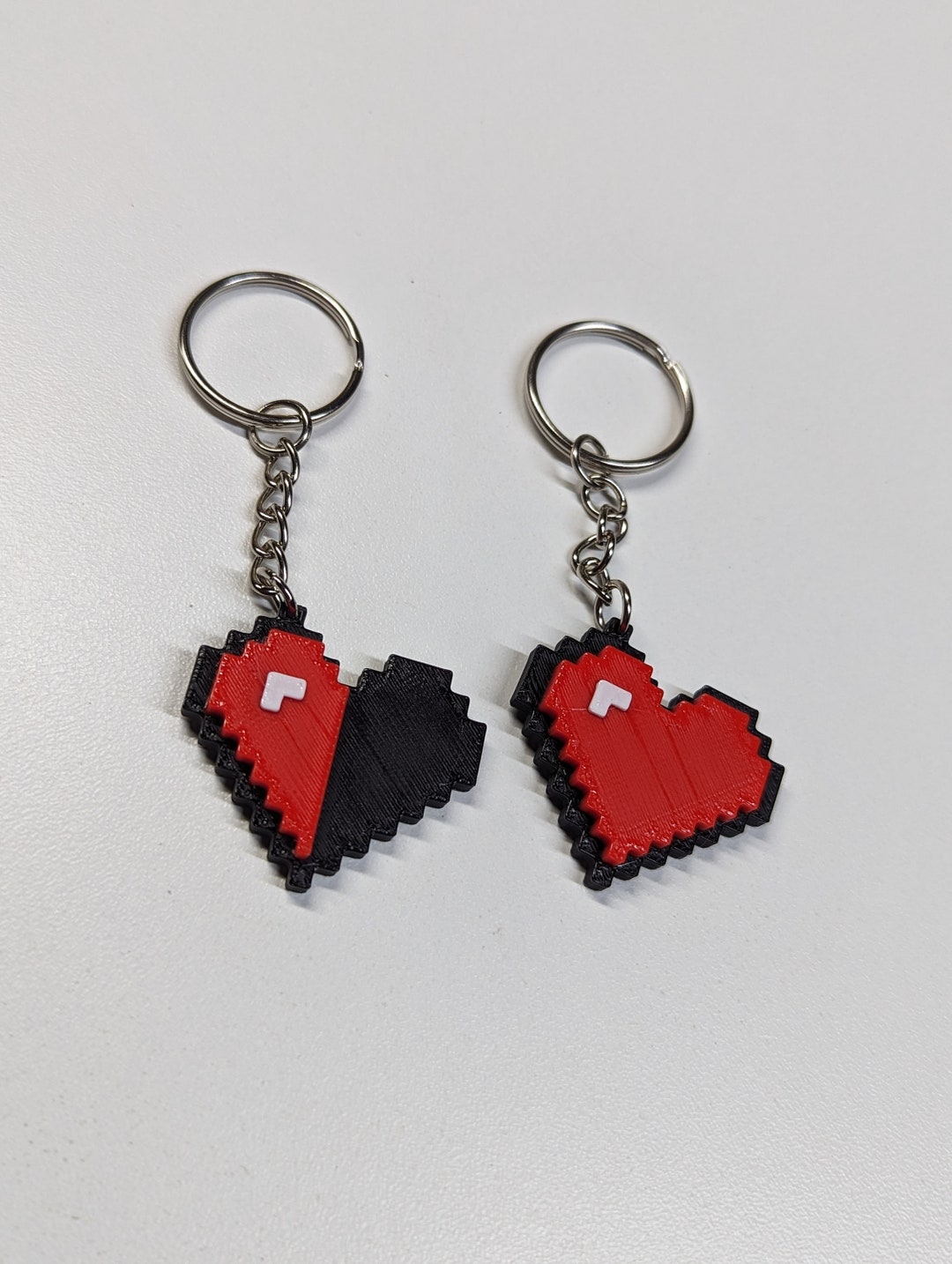 8 Bit Full and 1/2 Heart 3D Printed Keychain - Etsy